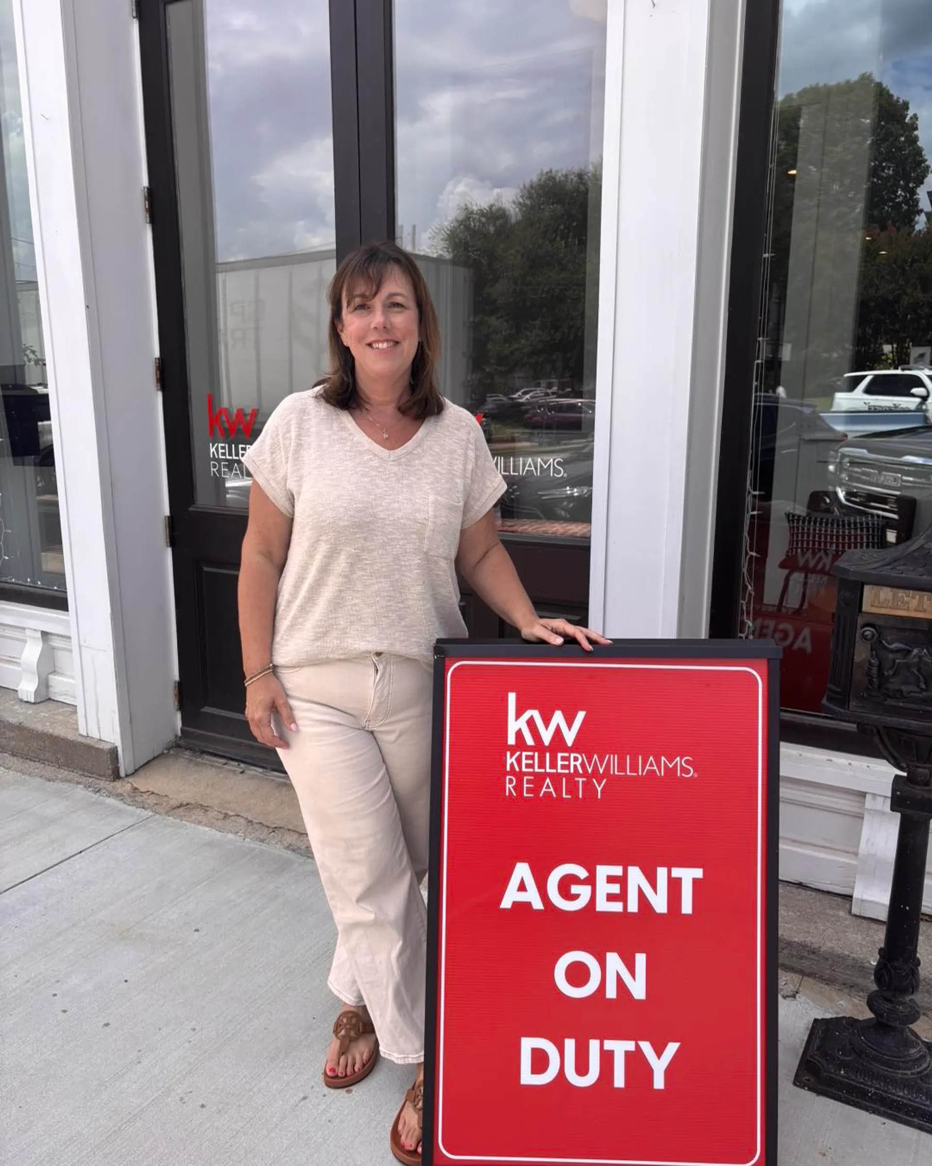 Meet Jenny Fann of Simple Real Estate Helping people feel at home ...