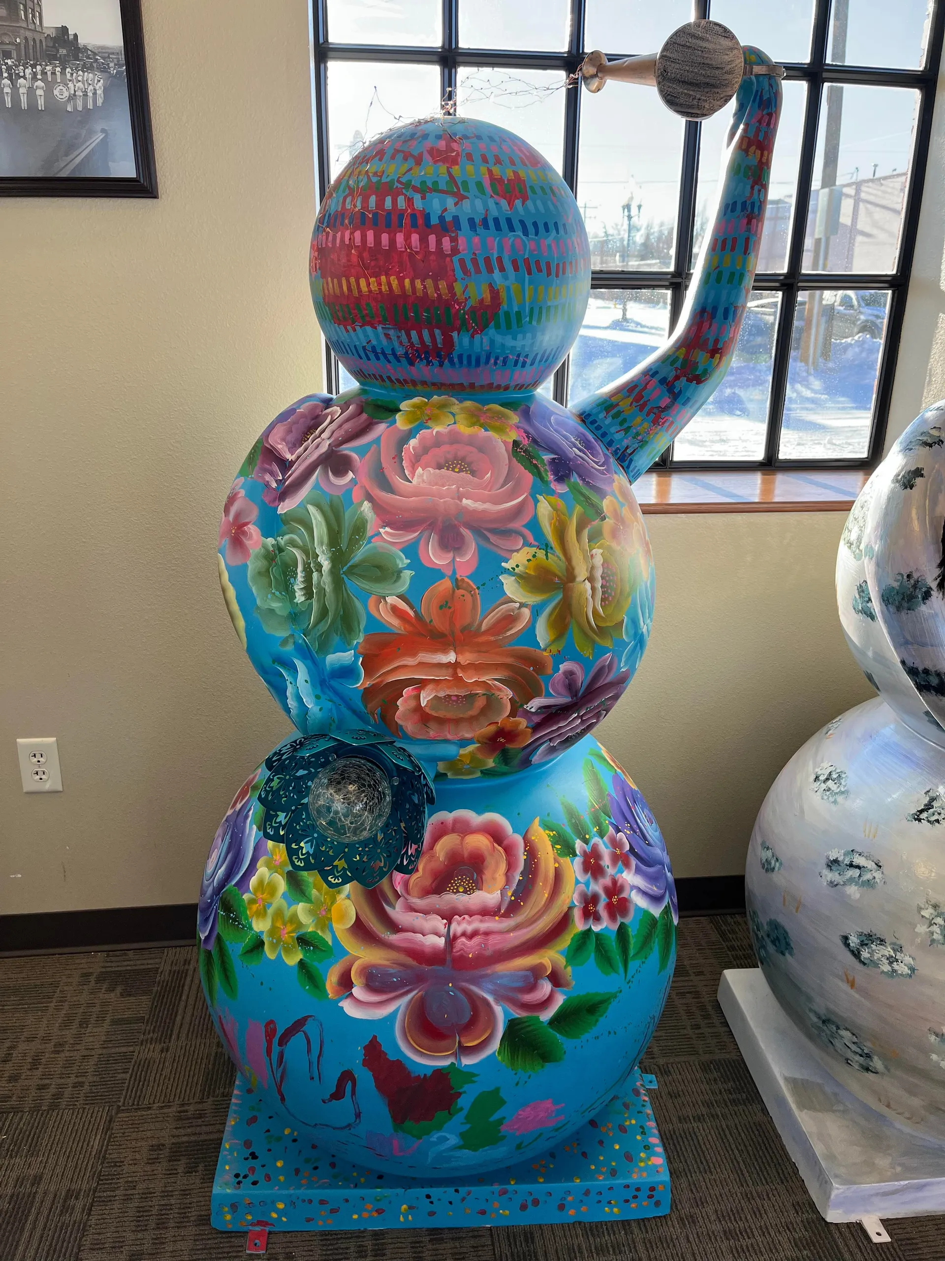 Meet the Snowman Stroll artists - Amber Marie & Autumn Hunt