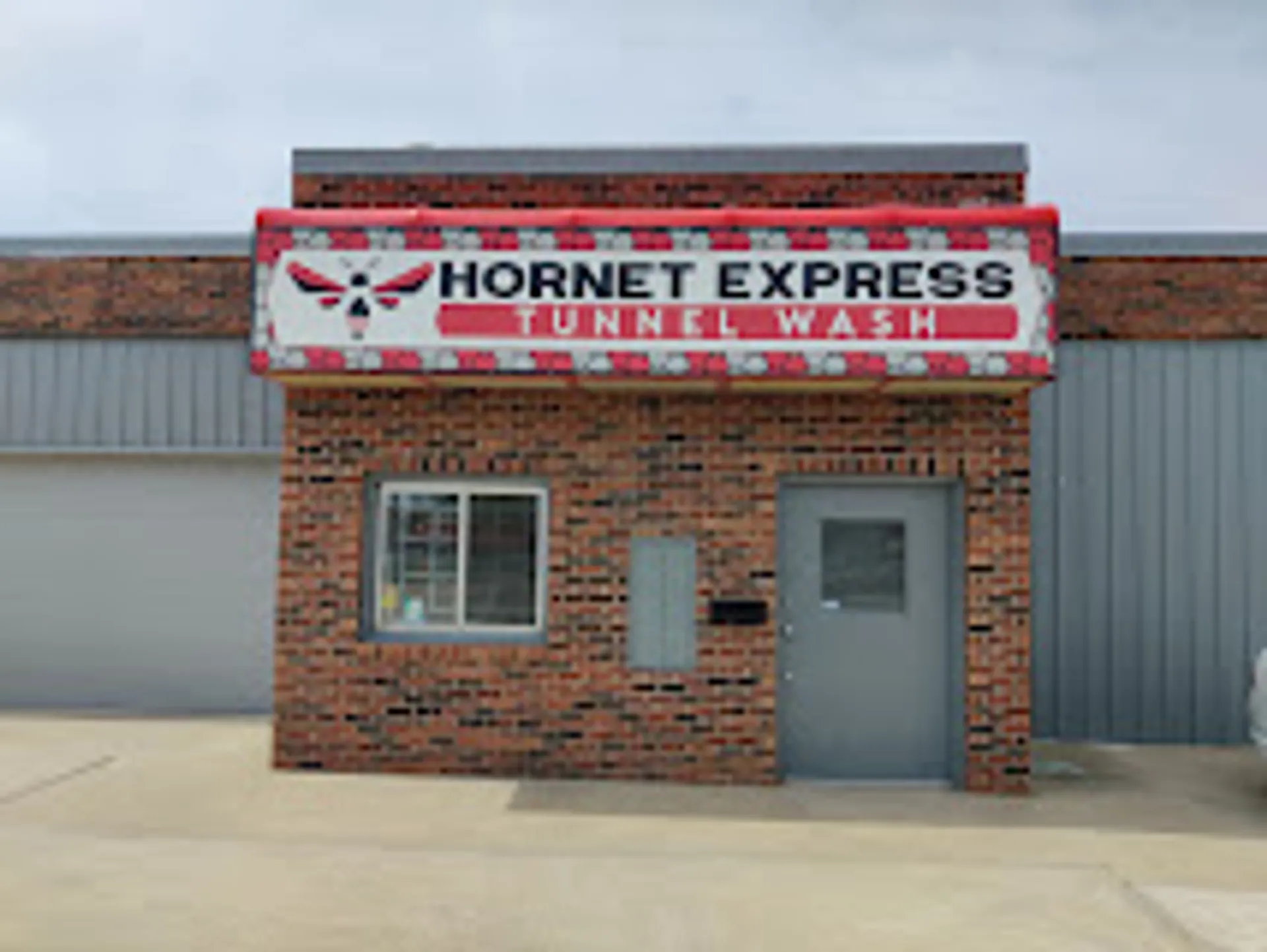 Hornet Car Wash | Local Connections™